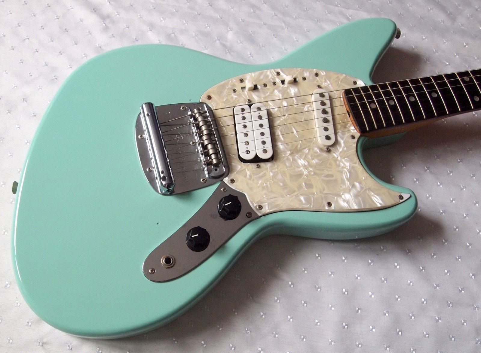 Продается Fender Jag-Stang (Kurt Cobain Model) - commerce.instruments ...
